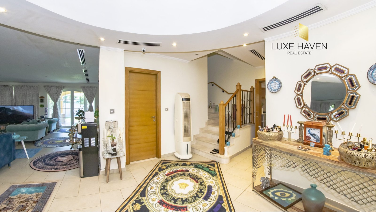 Luxe Haven – Real Estate